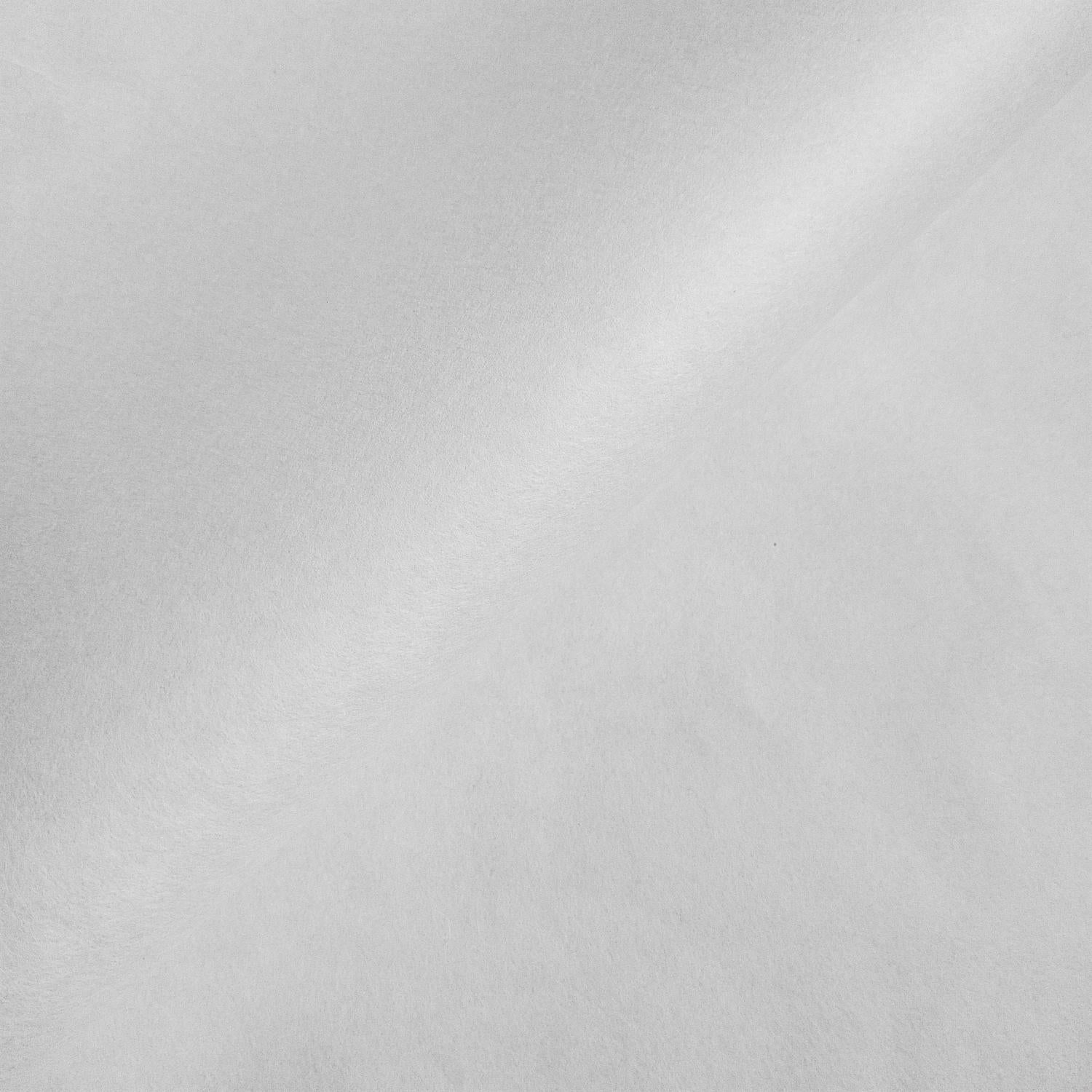 White Color – Kozo Studio